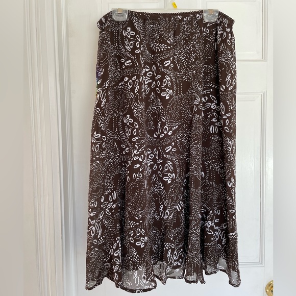 JM Collection | Skirts | Size 2 Brown Skirt With Near White Patterns ...